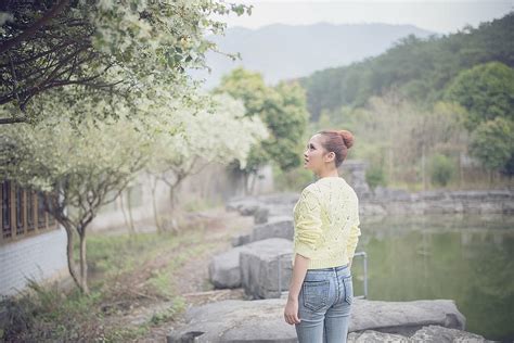 Hot Girl Background 1080p 2k 4k 5k Hd Wallpapers Free Download