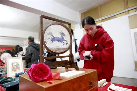 В Кыргызстане прошла выставка на тему инициативы Пояс и путь и китайской культуры