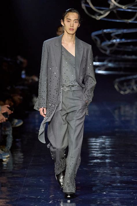 Fendi Herbst Winter 2023 Luxus Mit Sex Appeal Gq Germany