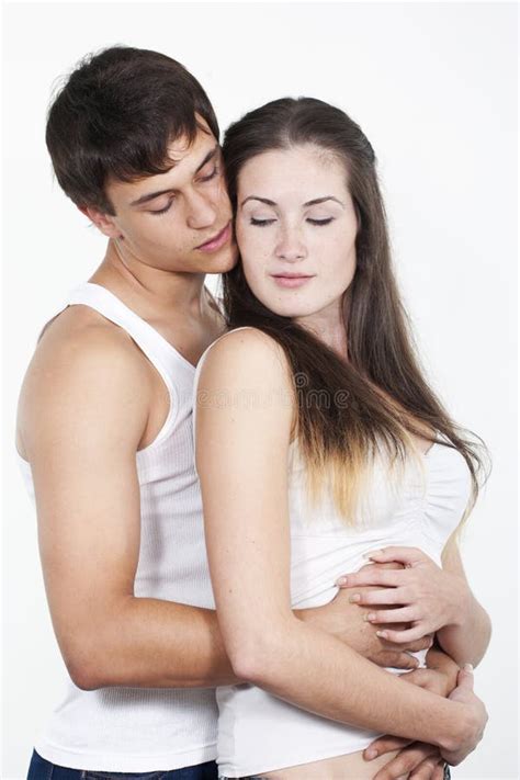 Pares Felices Jovenes Hermosos Foto De Archivo Imagen De Amor Hembra