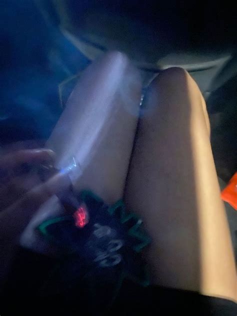 JIhx231 adlı kullanıcının pfp panosundaki Pin Aksiyon pozları Tarz moda Moda