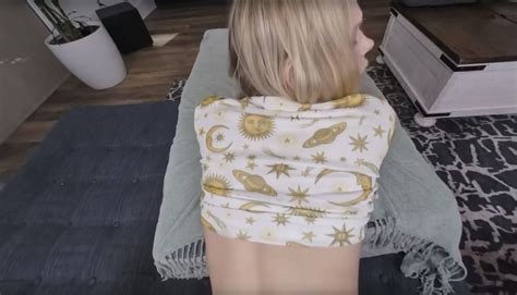 Up Close Vr With Coco Lovelock Vr Porn Video