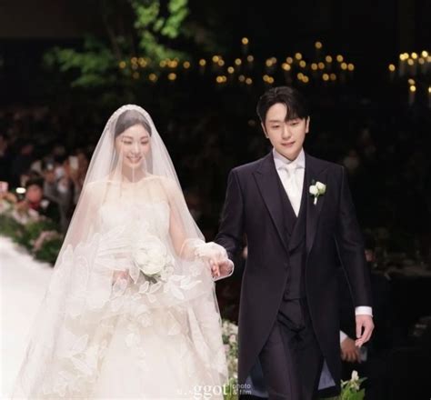 김연아 고우림 결혼식 웨딩드레스 엘리사브 2부드레스