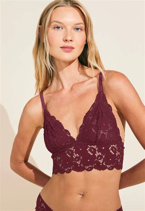 Im Flat Chested Heres The 27 Best Lingerie For Small Busts Topsfordays
