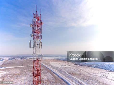 통신 5g 타워 기지국 또는 기지 트랜시버 스테이션 무선 통신 안테나 송신기 송수신 타워에 대한 스톡 사진 및 기타 이미지