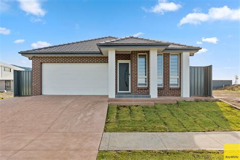 30 White Cedar Circuit Huntley Nsw 2530 House For Rent 850 Domain