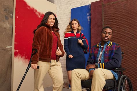 Tommy Hilfiger Adaptive Aw22 Para Personas Con Discapacidad