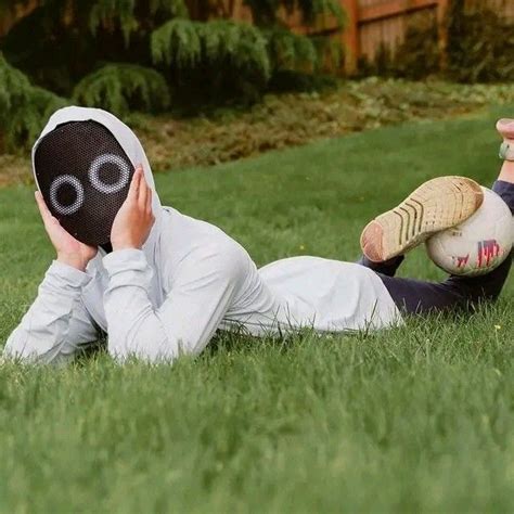 Pin By Snohwo On Boywithuke💙 Best Music Artists Cutie Patootie Good