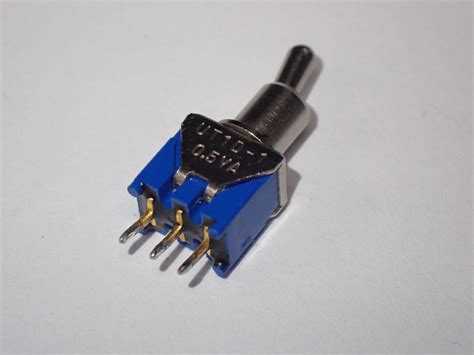 Micro Toggle Switch Panel Mount Spdt Through Hole Get Electronic Nz