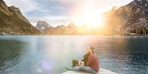 The 4 Zodiac Signs That Fall In Love At First Sight Yourtango