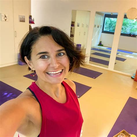 Yoga Classes In Geneva Certified Yoga Teacher Ceylan