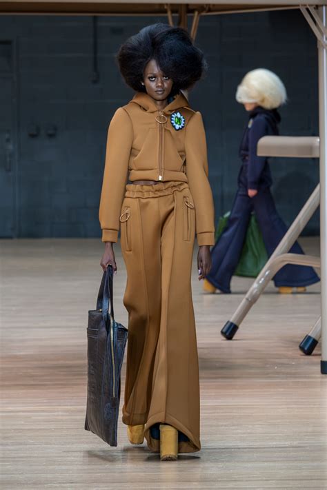 Marc Jacobs Spring 2024 Ready To Wear Runway Fashion Show And Collection