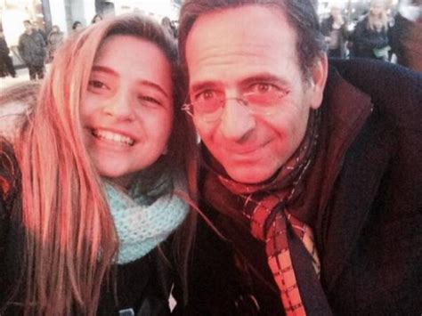 صور هكذا استقبلت ابنة ممدوح عبد العليم نبأ وفاته المدينة نيوز