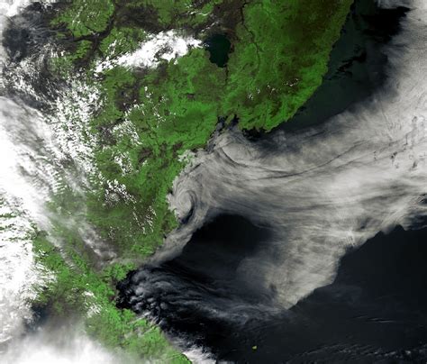 Cloud Structures Coast Vortex Structure Examples 13 24