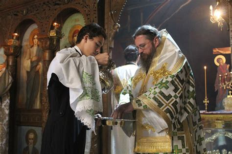 Архиерейска литургия в храм "Св. Архангел Михаил", кв. Симеоново