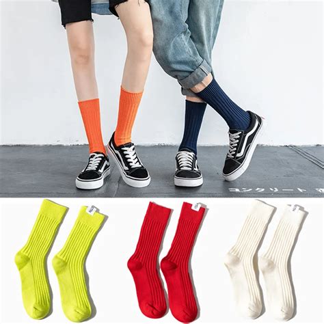 패션 레트로 루즈 남성 양말 코튼 솔리드 컬러 일본 스타일 캐주얼 스포츠 미들 삭스 남성 아늑한 통기성 스트리트 해피 메이즈남성용 양말 Aliexpress