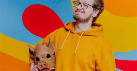 Ator da Turma da Mônica é criticado por fetiche em fezes prática não é doentia