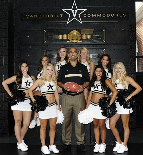 Nfl And College Cheerleaders Photos Vanderbilt Cheerleaders Ready For