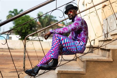 Simone Post Creates Bubble Textures In Bubble Block Wax Fabric For Vlisco