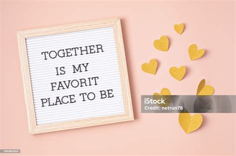 텍스트가있는 편지 보드 함께 내가 가장 좋아하는 곳입니다 문자판에 대한 스톡 사진 및 기타 이미지 문자판 배경 주제 2월 Istock