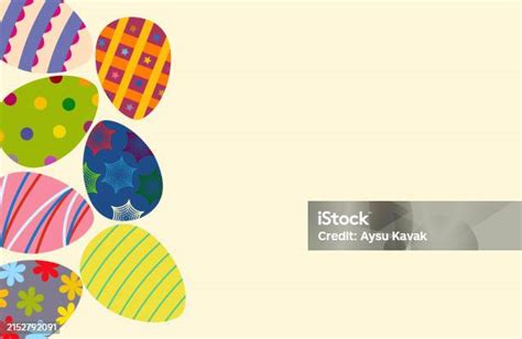 Happy Easterset Of Easter Eggs 와 와 다른 질감 통하고 있는 A Yellow Background 봄 방학 벡터 일러스트 레이 션이 분리되어 있습니다