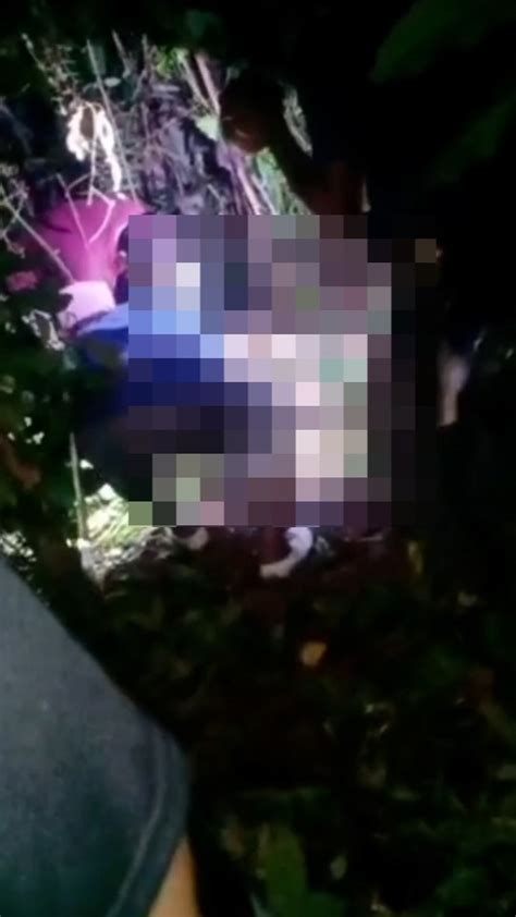 Gran 55 Found Dead With Head In The Jaws Of 23ft Long Python After