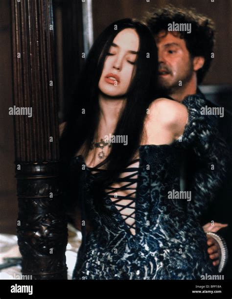 ISABELLE ADJANI DANIEL AUTEUIL QUEEN MARGOT LA REINE MARGOT 1994 Stock Photo 31063098 Alamy