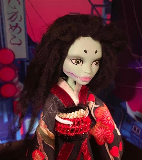 Yokai Doll Repaint Kuchisake Onna Slit Mouthed Woman Etsy