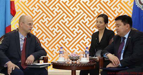 НҮБ ын Хүүхдийн сан агаарын бохирдлыг бууруулахад хамтарна