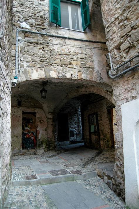 Botallo Liguria Fireplace Alley