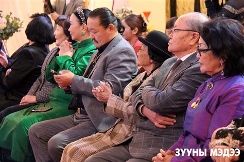 Фото Гоцлол дууны анги 70 нас хүрлээ