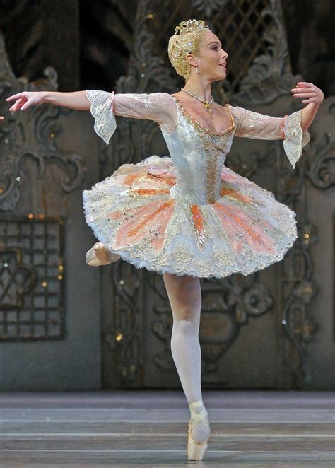Laura Morera Costumes Tutu