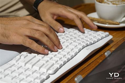 Logitech Wave Keys Wireless Keyboard Hands On Comfortable And Compact Both In Size And Price