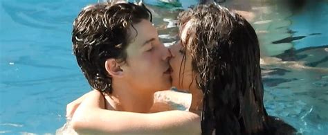 Photos Of Shawn Mendes And Camila Cabello Kissing Popsugar Celebrity