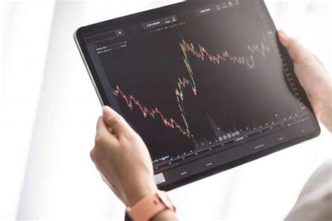 Initial Margin Vs Maintenance Margin Whats The Difference • Benzinga