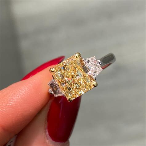 3ct Fancy Yellow Elongated Radiant Cut Diamond Engagement Ring For Sale