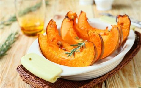 გამომცხვარი გოგრა არომატული ნივრით და რეჰანით რჩევები ვივიენისგან