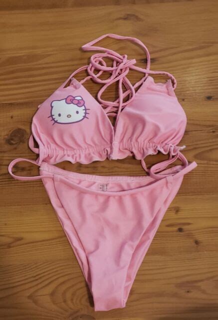 9 Hot Sexy Coconut Kitty Bikini Pics