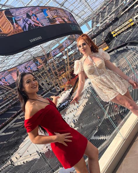 Isla Dawn W Alba Fire And Lyra Valkyria R Wrestlingandmmafeet