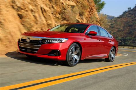 2021 Honda Accord Hybrid Pictures 76 Photos Edmunds