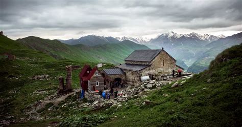 ლომისის წმინდა გიორგის სახელობის ეკლესია Georgia Travel