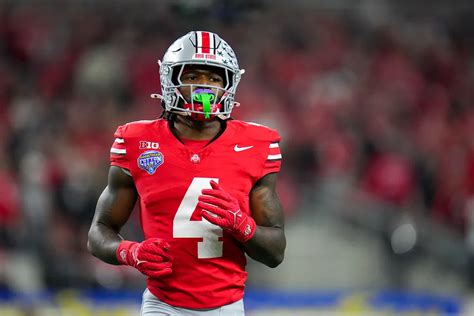 Ohio State Wide Receiver Jeremiah Smith Puts The Entire College