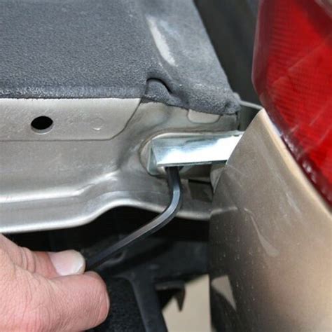 Tailgate Defender Anti Theft Protection 99 06 Chevy Silverado Gmc