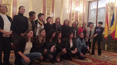 Las Diputadas Del Congreso Salvo Del Pp Y Vox Se Hacen Una Foto En
