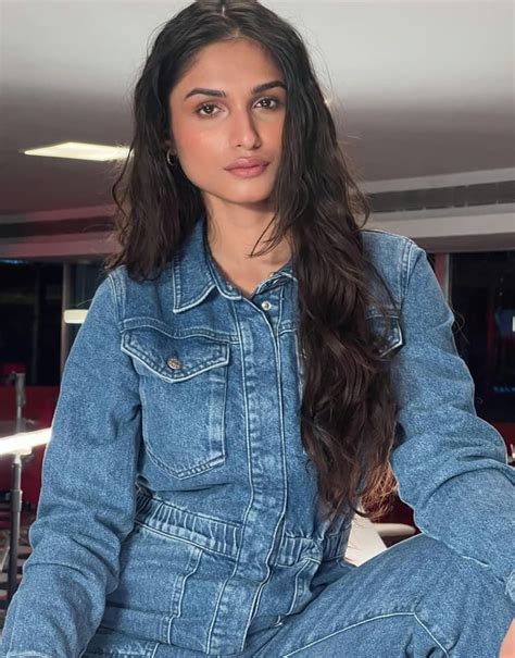 Kashish Kapoor R Beautifulindianwomen