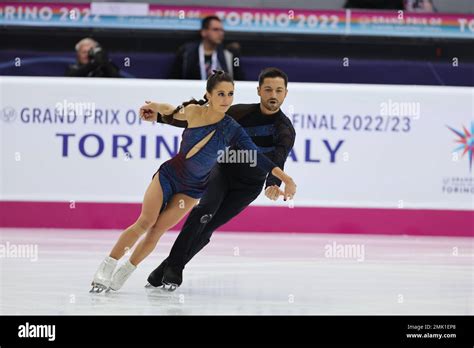 Lilah Fear And Lewis Gibson Of Great Britain Competes During The Isu Grand Prix Of Figure