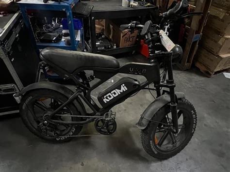 Koomi M300 Retro Moped E Bike Property Room