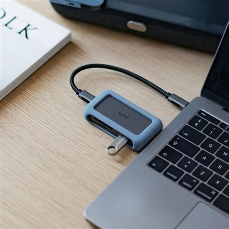 What Is The Difference Between A USB Hub And A Docking Station Technobrax