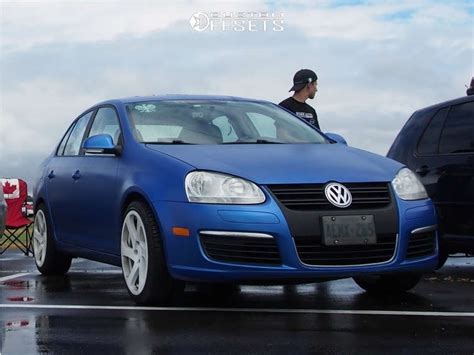 2009 Volkswagen Jetta With 18x85 30 Ikon Gmax As03 And 23545r18