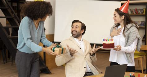 З днем народження — побажання колезі чоловікові Телеграф